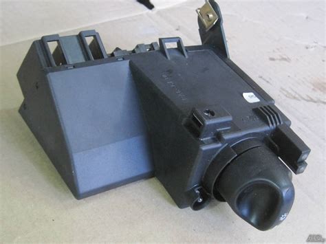 Ключ светлини 2105450104 Hella 7329 00 Мерцедес Е Клас Mercedes E Class