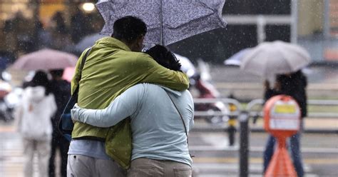 전국 흐리다 차차 맑아져…출근길은 쌀쌀[내일날씨]