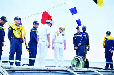 ၇၅ နှစ်မြောက် စိန်ရတုတပ်မတော် ရေ နေ့အထိမ်းအမှတ် စစ်ရေယာဉ်များတပ်တော်ဝင်ခြင်းနှင့် မြန်မာနိုင