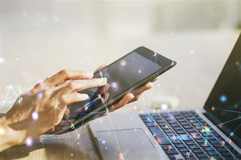 크리에이티브 추상 무선 기술 홀로그램과 손가락은 배경 인공 지능 및 기계 학습 개념에 디지털 태블릿에 프레스 다중 노출 개념에 대한 스톡 사진 및 기타 이미지 Istock