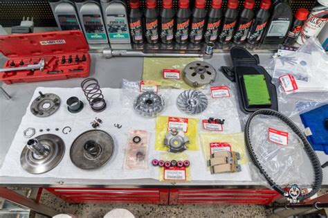 우시산 커스텀 Pcx125 2만점점 타이어 엔진오일 클러치 베어링 밋션오일 구동계소모품교환 네이버 블로그