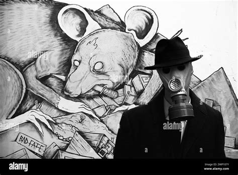 Man Gas Mask Hi Res Stock Photography And Images Alamy