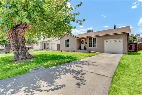 909 N 2nd St Porterville Ca 93257 Mls 236314 Redfin