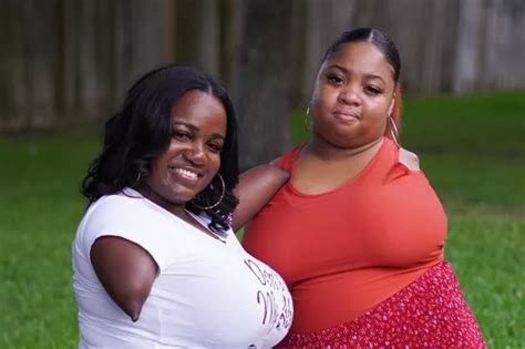 Women Born Without Limbs Become Best Friends After Feeling Alone In The