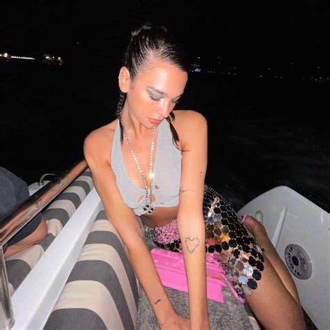 Dua Lipa Tattoos Complete Guide To Her Designs Aug 2026