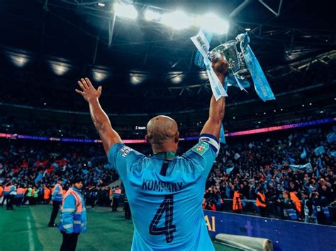 한휘준의 축스데스크 Epl 맨시티 역사상 최고의 캡틴 빈센트 콤파니 맨시티 역사상 최고의 캡틴