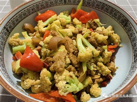 家常炒菜花，想要做的清脆爽口并不难，掌握好这几部做出来比饭店还好吃 凤凰网