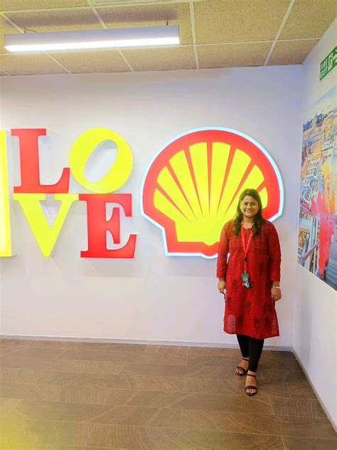 samriddhi singh on linkedin i m happy to share that i m starting a new position as senior