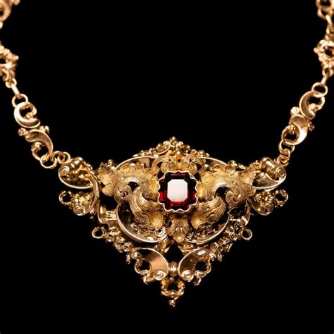 Antique Victorian 18k Gold Garnet Necklace In Baroque Revival Style C