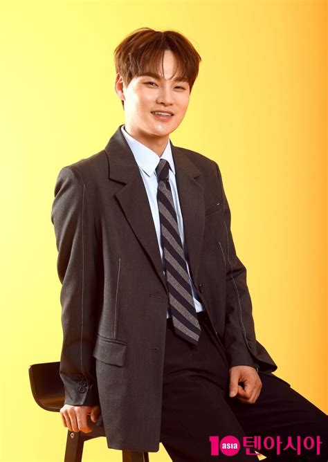 공정성 논란 박서진 결국 눈물 쏟았다덕분에 힘 얻어 현역가왕2 완주 한일톱텐쇼 Zum 뉴스