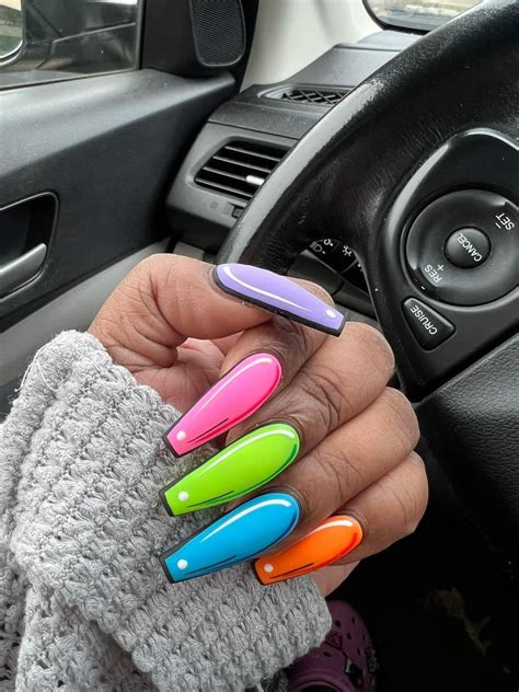 25 Fabulous Pop Art Nail Ideas You Should Try Glam Skittle Nails Artofit