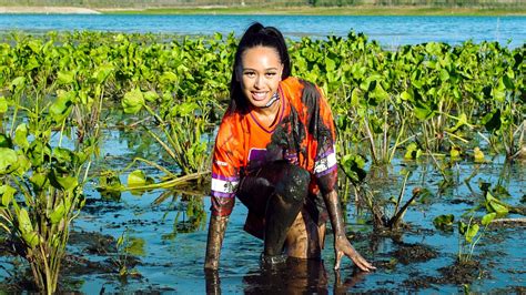 Ep03 Cheerleader Girl Take A Mud Bath Rss Ruin Street Style