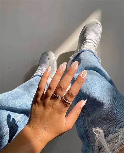 12 Uñas Elegantes Para Piel Morena Los Colores Que Mejor Sientan Y