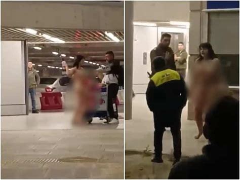 En El Aeropuerto De Santiago De Chile Una Mujer Se Desnudó Y Agredió A