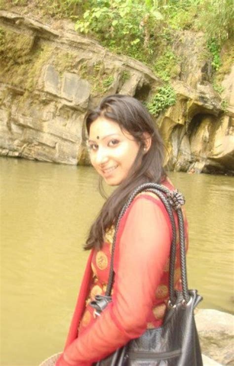 Desi Girls Gallery Bangladeshi Hot Girls Pics From Dhaka
