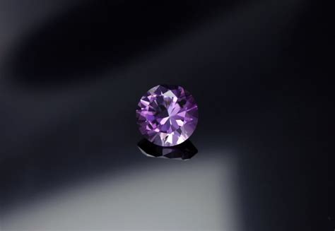 Red Spinel Vs Ruby Whats The Difference Diamond Buzz