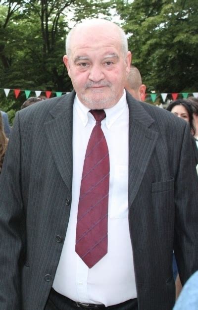 Фондация на името на уважаван учител връчи първи награди СНИМКИ