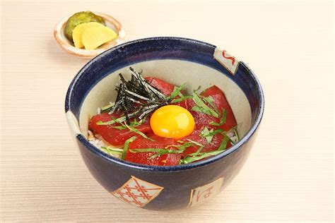 和洋食みやたの丼物麺類天丼やうどんラーメンなど一品メニュー