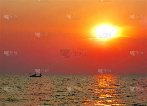 我喜欢在日落的时候去海边旅游