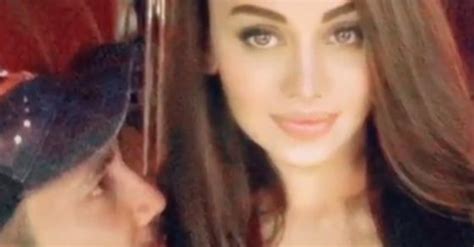 Mika Singh Shefali Jariwala Shefali Jariwala And Mika Singh Come