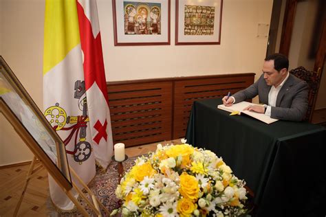 შალვა წმინდა საყდრის სადესპანოში მისი უწმინდესობის პაპ ფრანცისკეს