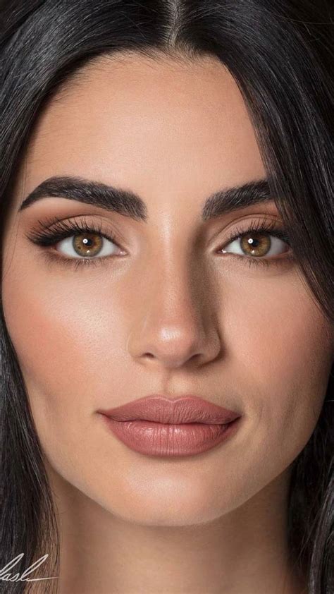 مدل میکاپ دخترانه ملایم؛ مناسب برای هر مدل فرم صورت و تمامی سلیقه ها