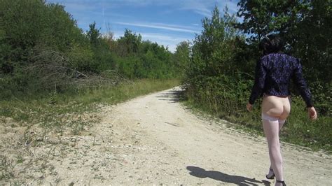 Transvestite In Nature Shemale Outdoor Amateur Porn Xhamster