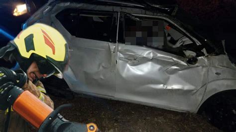 Hombres Quedan Prensados En Su Vehículo Tras Accidente En La Pachuca