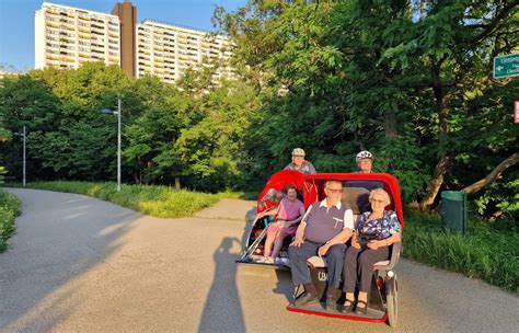 Mit Der Rikscha Auf Entdeckungstour Durch Liesing Arbeiter Samariter Bund Landesverband Wien