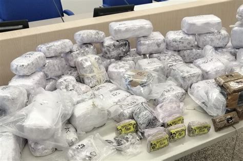 Milano Tonnellate Di Droga Dallalbania E Dal Sud America Fermato