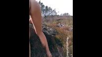 与者在公共海滩上脱衣naked Pornhub