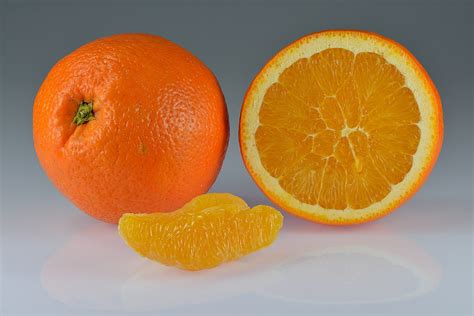File Oranges Whole Halved Segment Wikimedia Commons