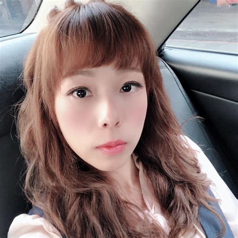 張懷慈 剛剛投完票了！！（興奮），運氣很好不太需要排隊，大家快點去投下神聖的一票吧！