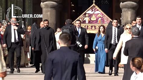 ԱԺ նախագահ Ալեն Սիմոնյանը կնոջ հետ թիկնապահների ուղեկցությամբ ժամանեց Մայր Տաճար Youtube