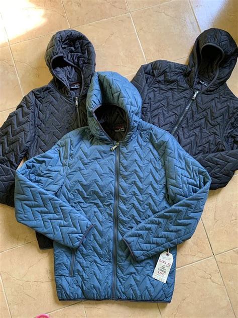 Оптом три чоловічі курточки ціна за все — ціна 2100 грн у каталозі