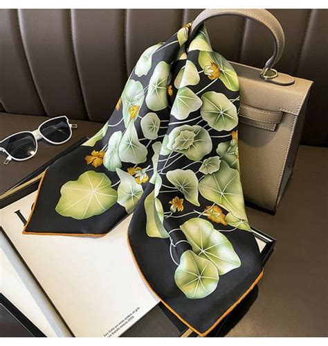 꽃잎 블랙 사각스카프 쁘띠 간절기 방도 실크 미니 가방 스카프 티몬