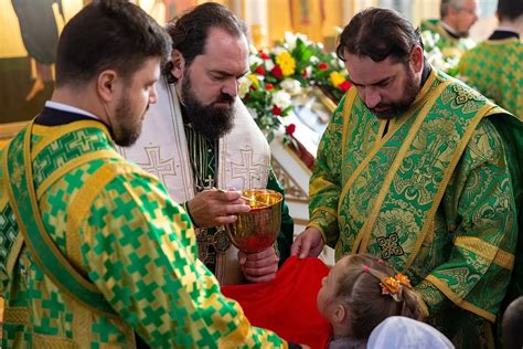 Архиепископ Феофилакт молитвенно почтил преподобного Сергия