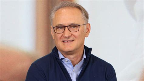 Ned Curic Stellantis Hay Oportunidad De Crear Más Gigafactorías