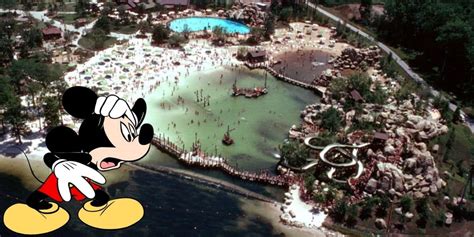 Video Step Inside This Creepy Abandoned Disney Park • Disney Tips