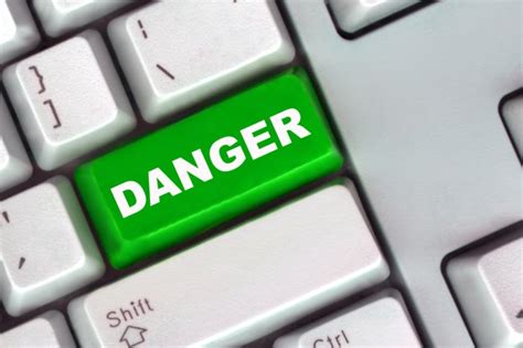 Techno Hacking Fever Blog The Main Risks Of Using Computer