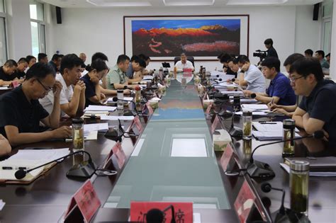 滦平县人民政府 图片新闻 中共滦平县十六届常委会召开第80次会议