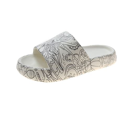 Zishop รองเท้าแตะแบบสวม ลายกราฟฟิค สีพื้นสุดเท่ห์สวมใส่สบายพร้อมลุยทุกสถานการณ์ 🥰 Th