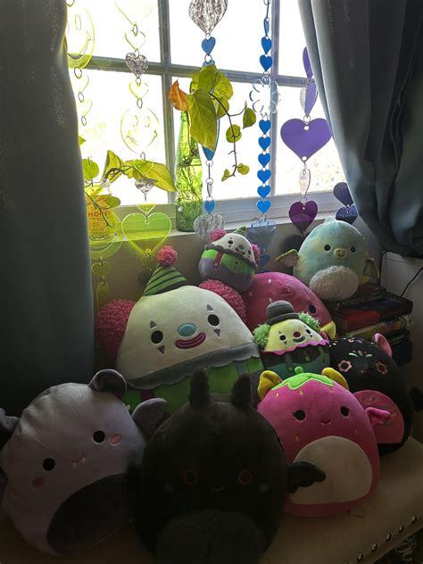 Whos Your Favorite Sun Bathing Squish From This Bunch Rsquishmallow