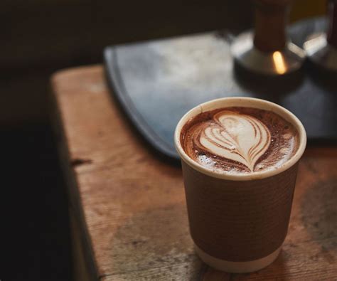 How To Make A Mocha Explained By Chocolatiers And Baristas Homes And