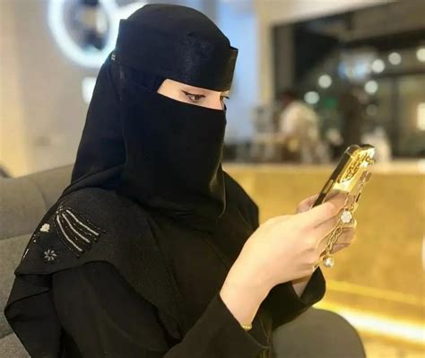 حتى لو كان متزوج مدرسة سعودية راتبها 18 ألف تبحث عن عريس ينقذها من