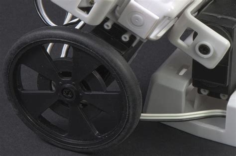 Continuous Rotation Servo With Wheel