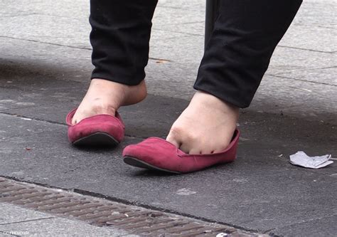 Cc Feet Com Candid Cam Shoeplay With Girls Feet Socks Nylons