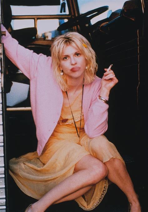 Courtney Loves 9 Most Iconic 90s Looks Courtney Love 90s Style 90s