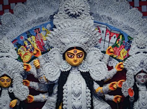 Download Gray Maa Durga Statue Wallpaper