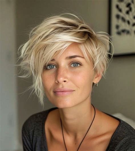 10 Volume Boosting Short Haircuts For Fine Flat Hair
